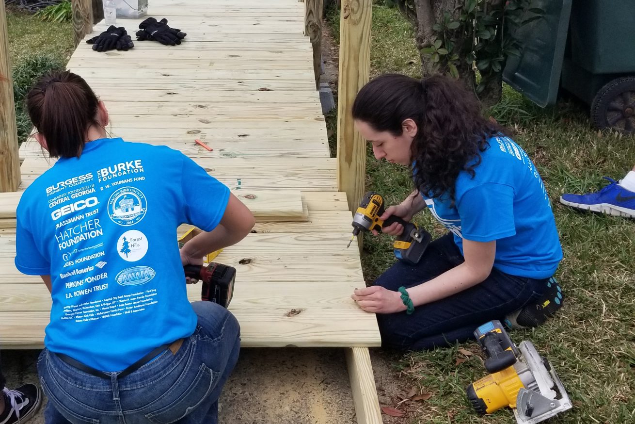 Students head out on Alternative Break trips