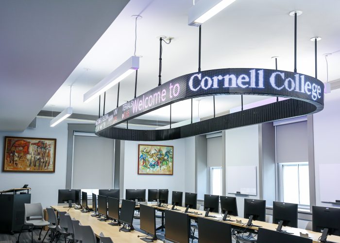 Finance lab fuels new hands-on learning opportunities